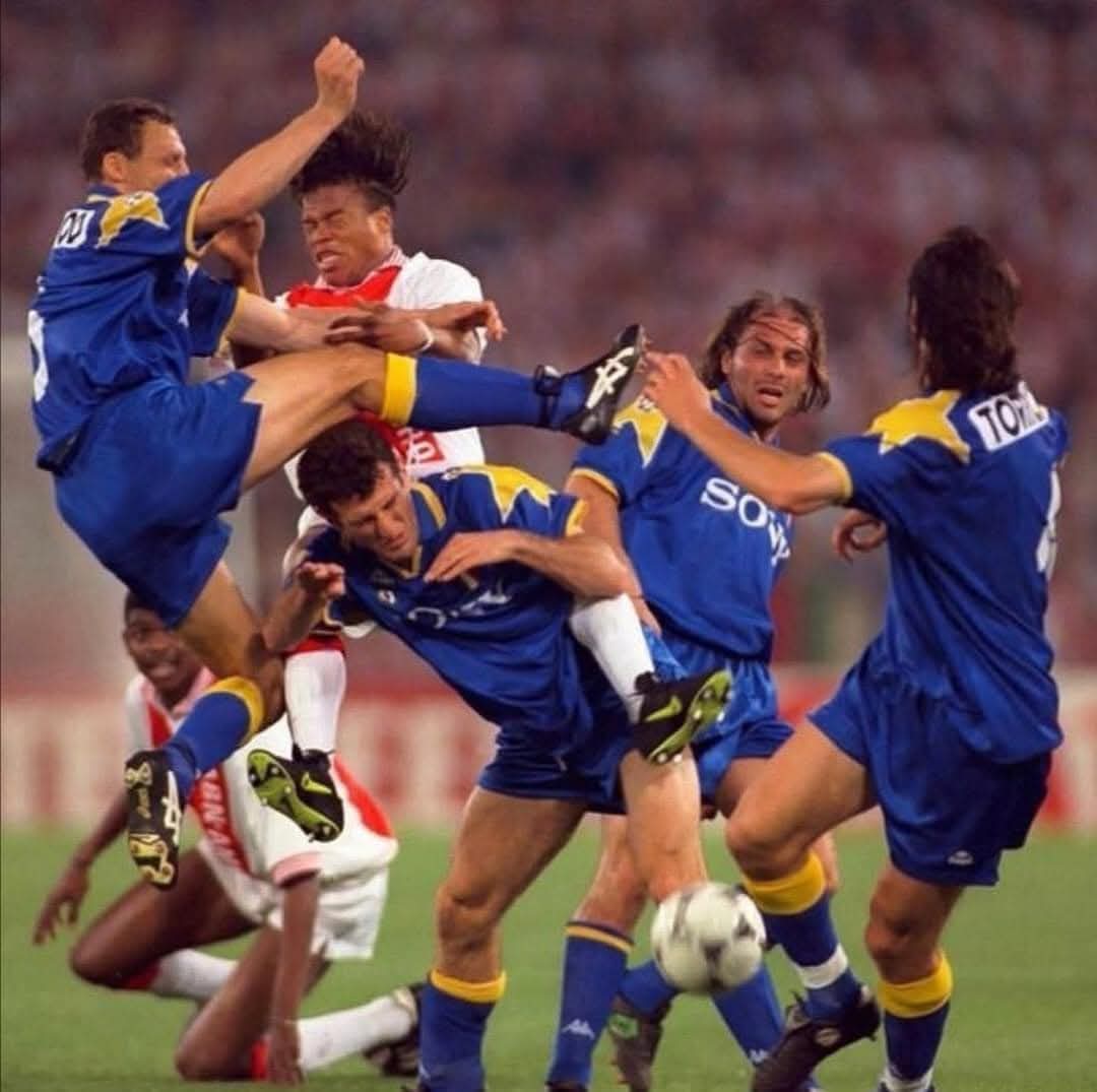 The final battle between Juventus🇮🇹 and Ajax Amsterdam 🇳🇱 in the 1996 ...